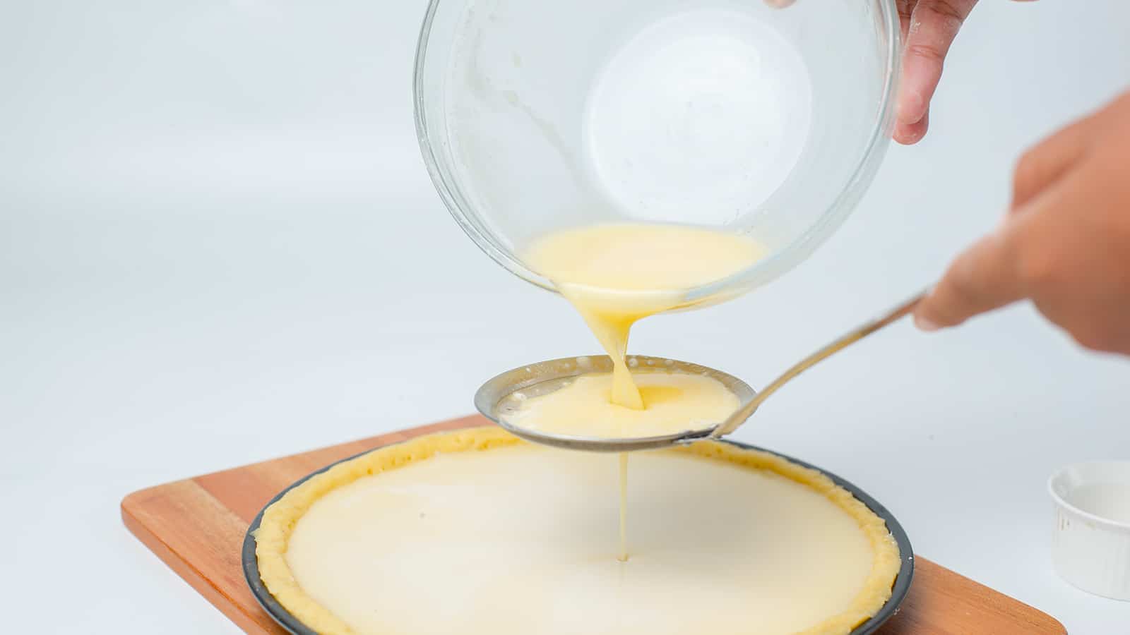 Bikin Pie Susu Yang Penuh Nutrisi dan Kebaikan Kelapa - Keluarga Kara