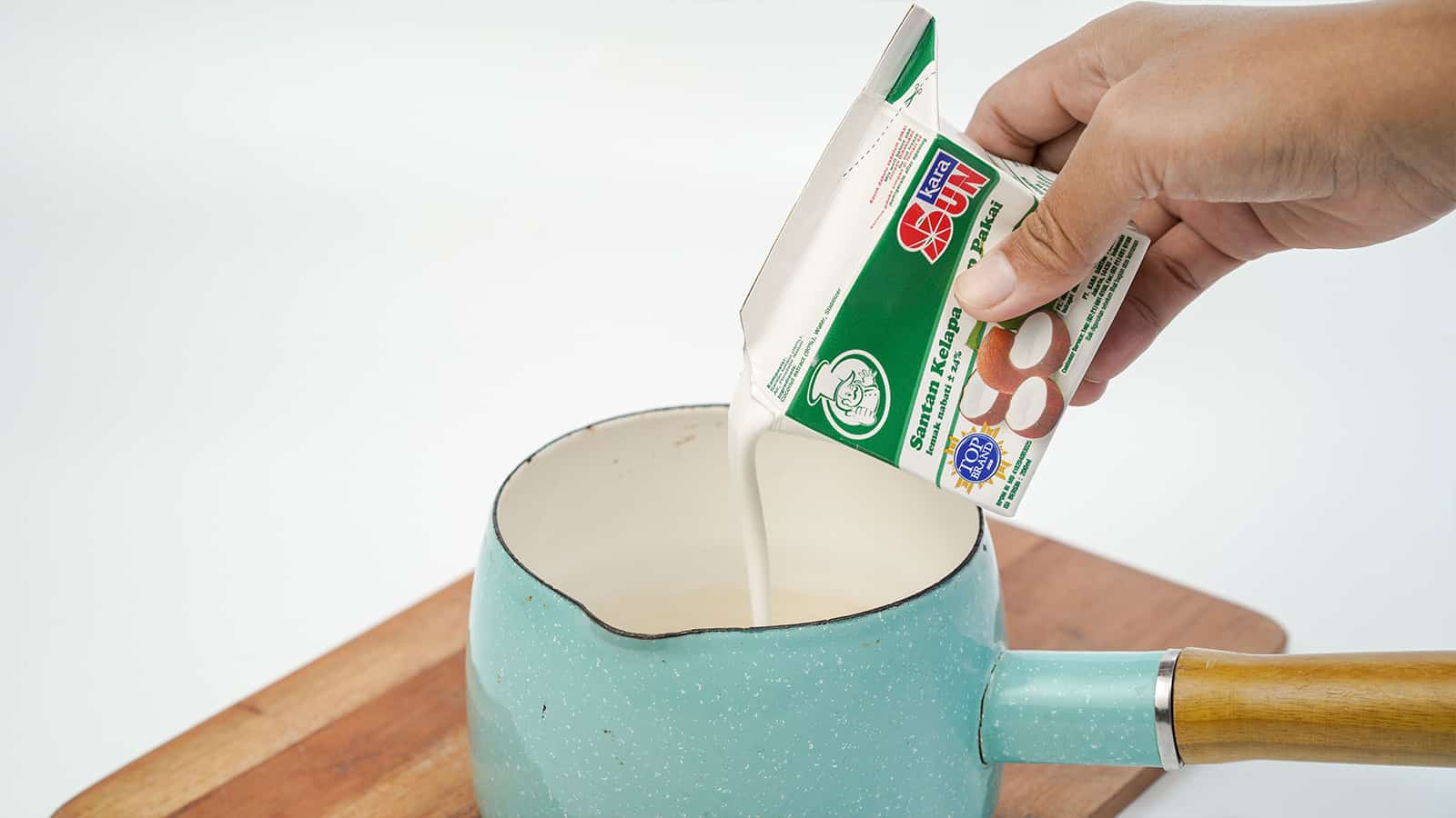 Membuat Si Cantik Kue Talam Bunga Telang - Keluarga Kara